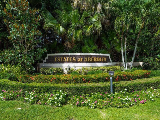 7828 Dorchester Rd, Boynton Beach, FL 33472 | MLS #B26014 | Compass