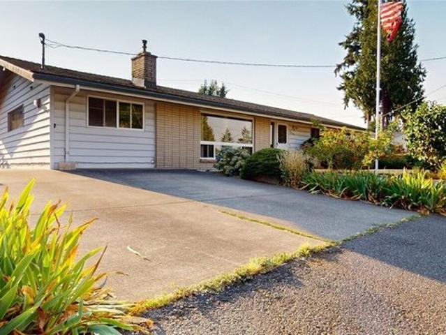 7828 Highland Dr, Everett, WA 98203