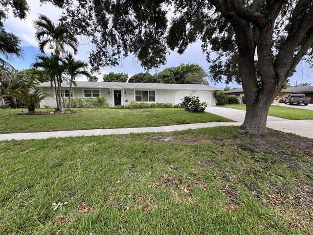 7828 Saint Andrews Rd, Lake Worth, FL 33467