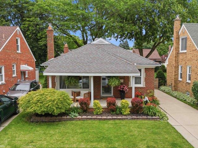 7829 Buckingham Ave, Allen Park, MI 48101