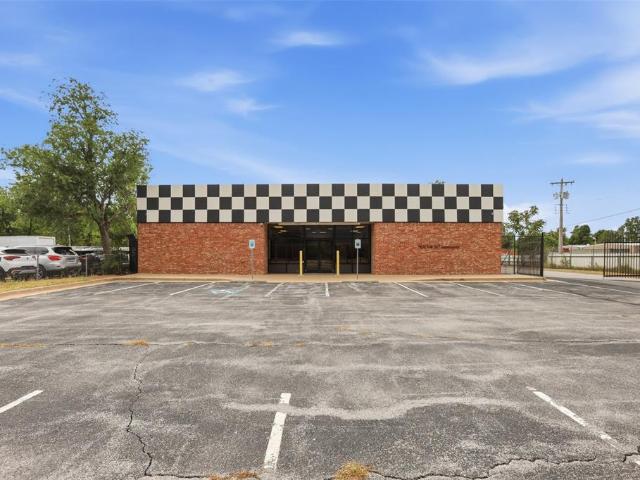 7820 NW 39th Expressway
