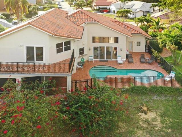 7820 NW 83rd St, Tamarac, FL 33321