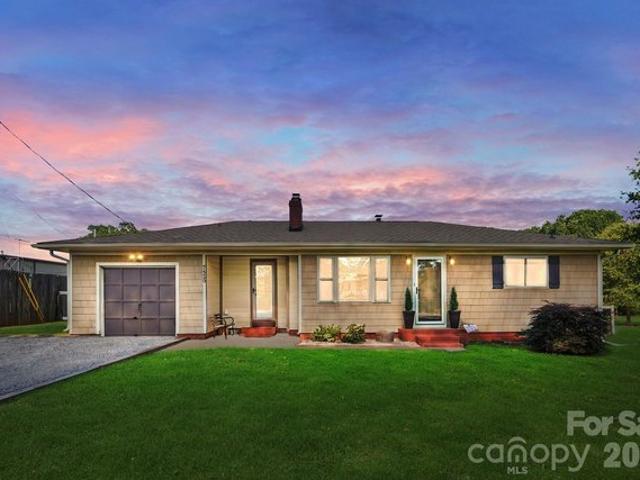 7820 Cagle Dr, Mint Hill, NC 28227