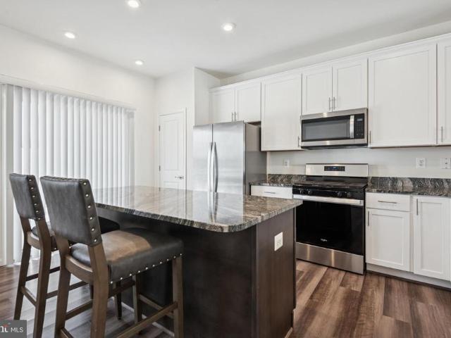 7821 Wolf Run Lane