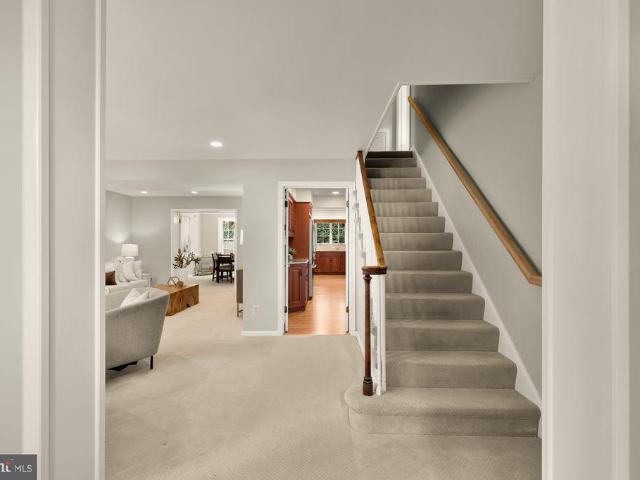 7822 Moorland Lane
