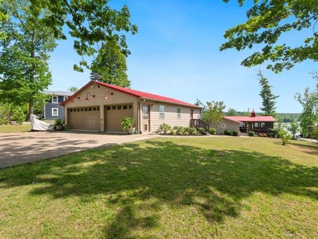 782 Driftwood Dr, Lobelville, TN 37097