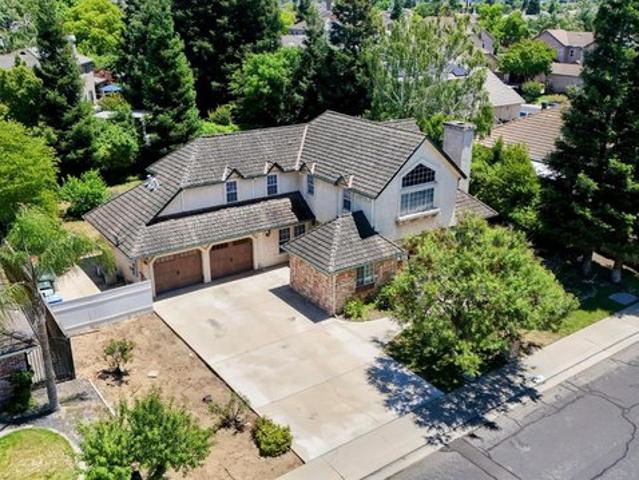 782 Shadowbrook Ln, Manteca, CA 95336