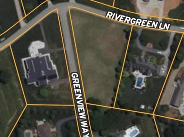 782 Rivergreen Ln, Bowling Green, KY 42103