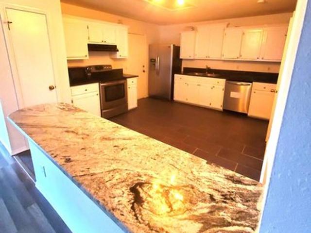 7834 Larcrest Ln, San Antonio, TX 78251