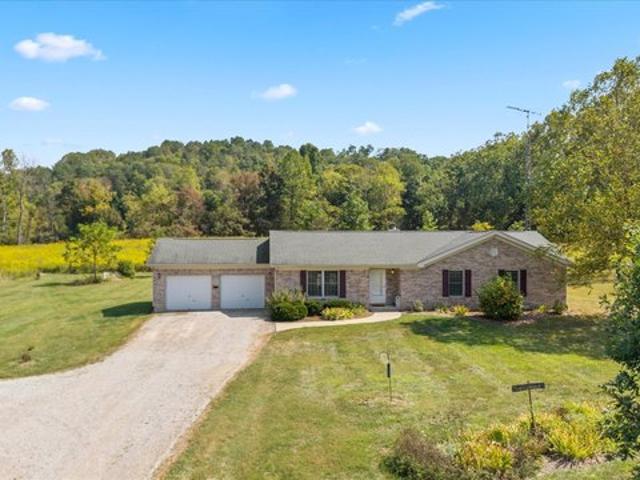 7835 W Bellsville Pike, Nashville, IN 47448