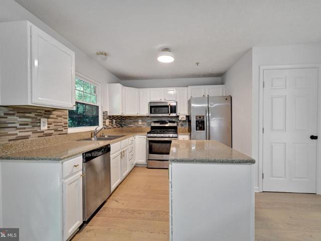 7836 Foxfarm Lane