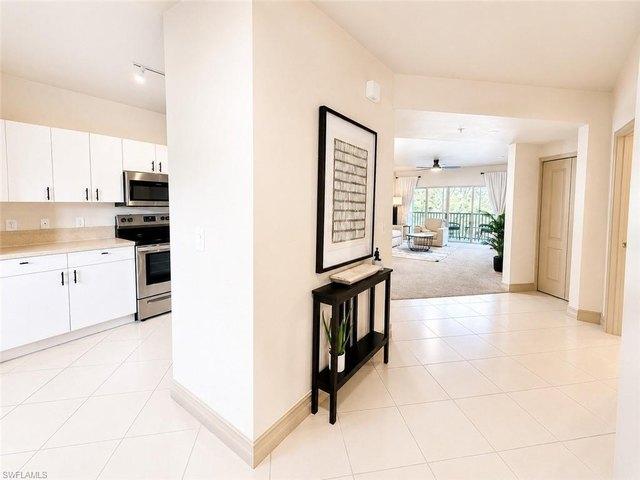 7839 Regal Heron Cir Apt 202, Naples, FL 34104