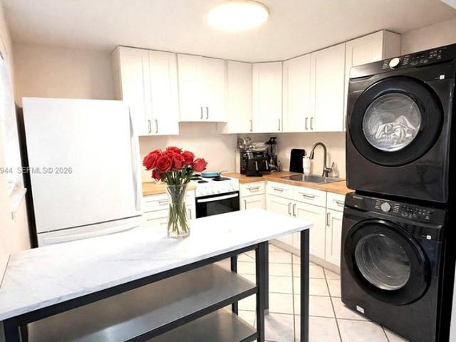 7830 NW 33rd St Apt 308, Davie, FL 33024