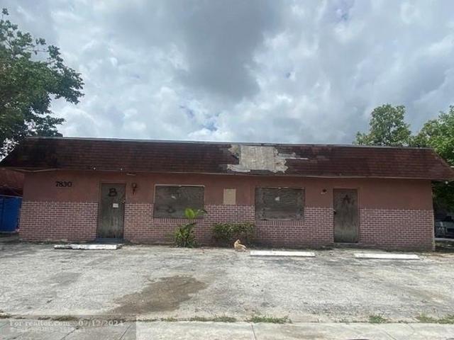 7830 SW 10th Ct, North Lauderdale, FL 33068