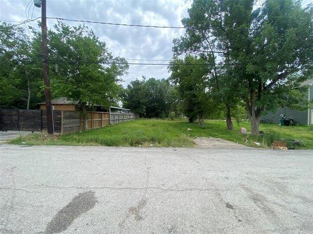 7831 Sandy St, Houston, TX 77028