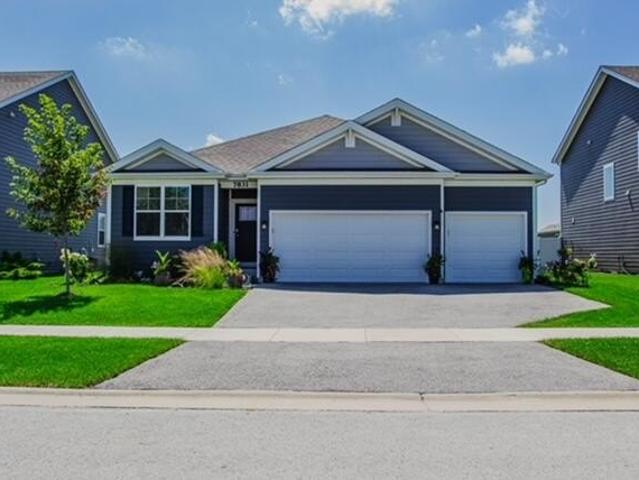 7831 W 105th Pl, Crown Point, IN 46307