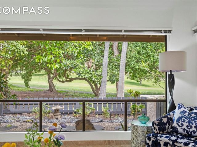 7832 Makaaoa Pl, Honolulu, HI