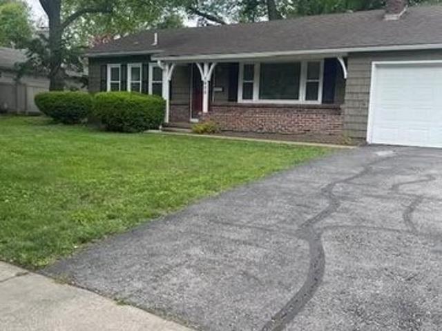 7832 Tomahawk Rd, Prairie Village, KS 66208