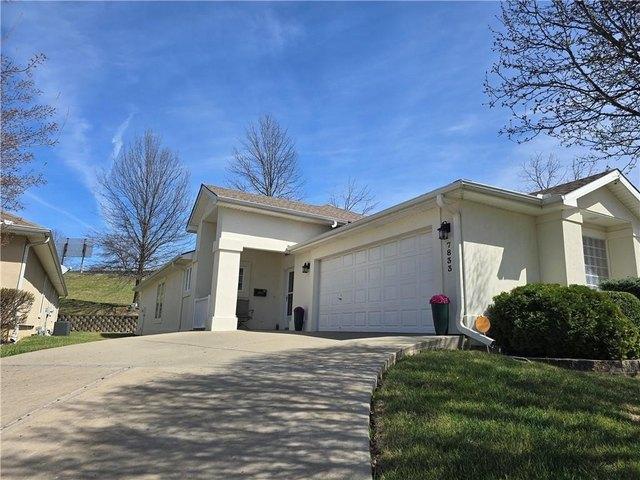 7833 N Cherry St, Kansas City, MO 64118