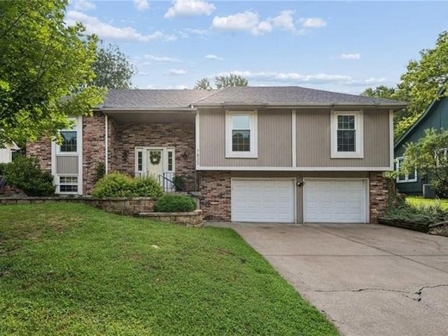 7833 N Michigan Ave, Kansas City, MO 64118