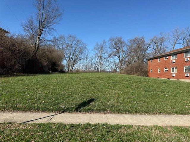 7833 Dawn Rd, Cincinnati, OH 45237
