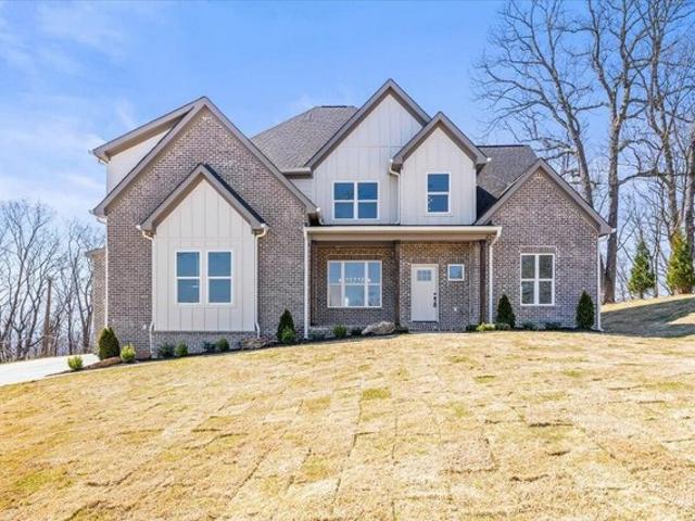 7833 Stonehenge Dr, Chattanooga, TN 37421