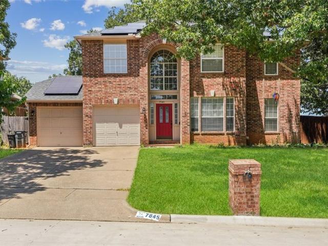 7845 Ember Oaks Dr, North Richland Hills, TX 76182