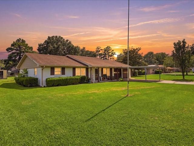 7845 Laurie Ln, Lumberton, TX 77657