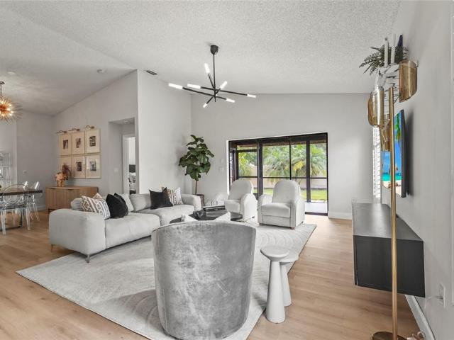7845 Pine Trace Dr, Sarasota, FL 34243 | MLS #A4665 | Compass