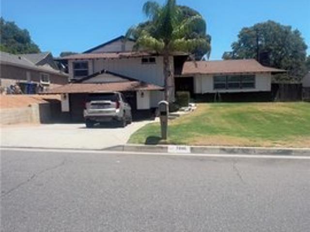 7846 Paisano Way, Jurupa Valley, CA 92509