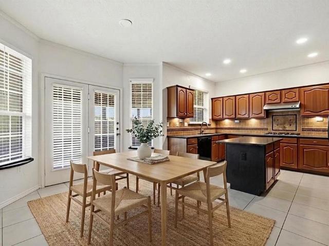7840 Clover Leaf Drive