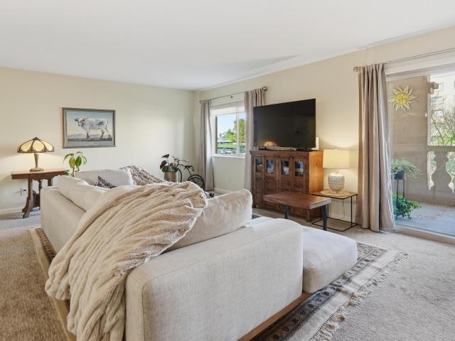 7840 e camelback road # 211