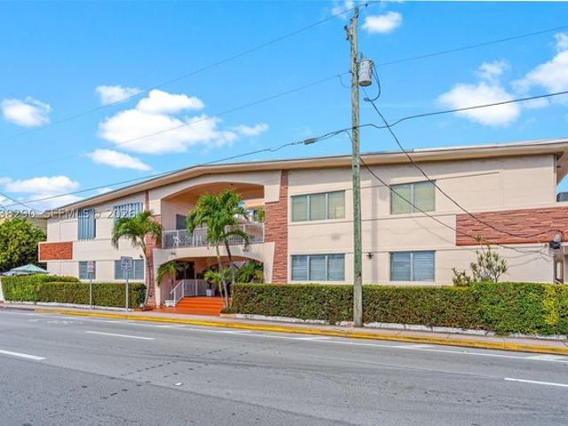 7840 Harding Ave Apt 3, Miami Beach, FL 33141
