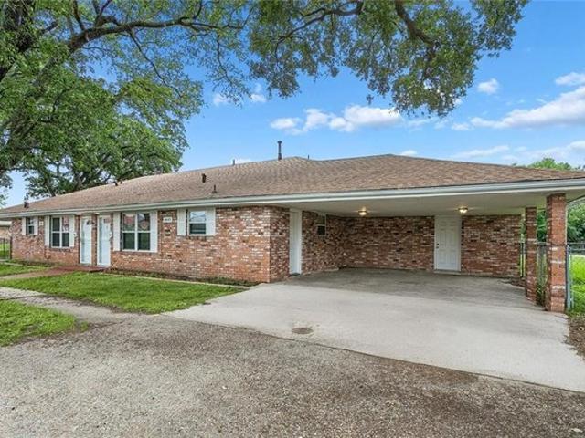 7840 Shubert St, New Orleans, LA 70126