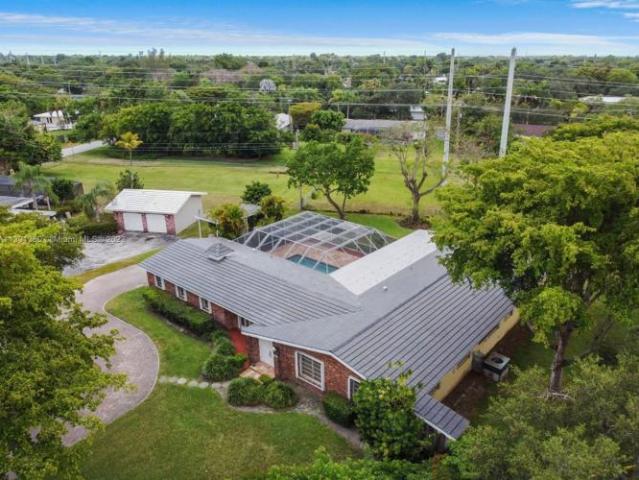 7840 139th Ter SW, Palmetto Bay, FL 33158