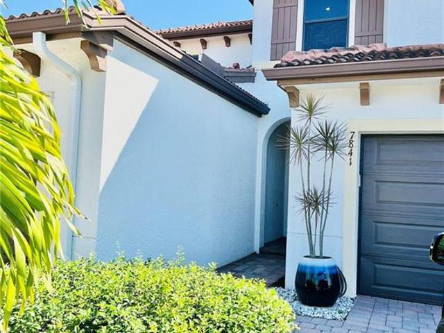 7841 Bristol Cir, Naples, FL 34120 | MLS #226006 | Compass
