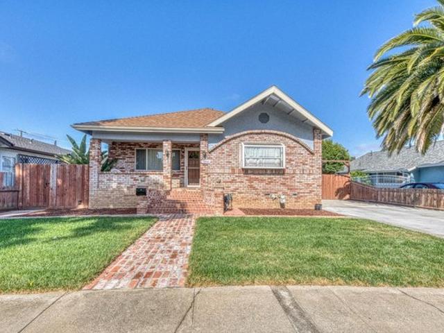 7841 Rosanna St, Gilroy, CA 95020