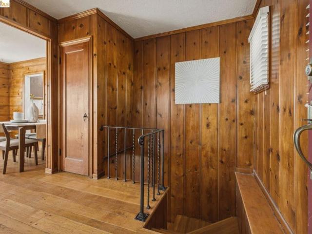 7843 Outlook Ave