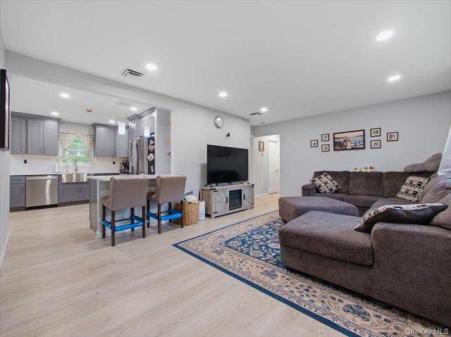 784 Brookridge Drive