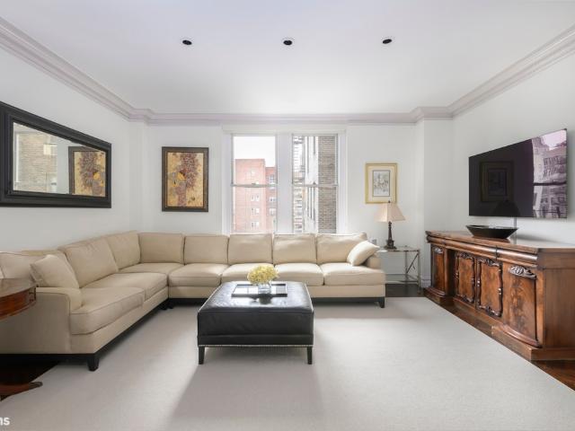 784 PARK Avenue 10A