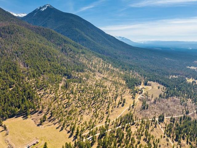 784 Pluid Rd, Eureka, MT 59917