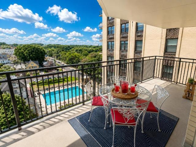7855 Blvd East # 11F