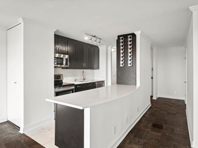 7855 Blvd East # 12F