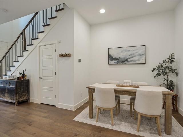 7859 Minglewood LN
