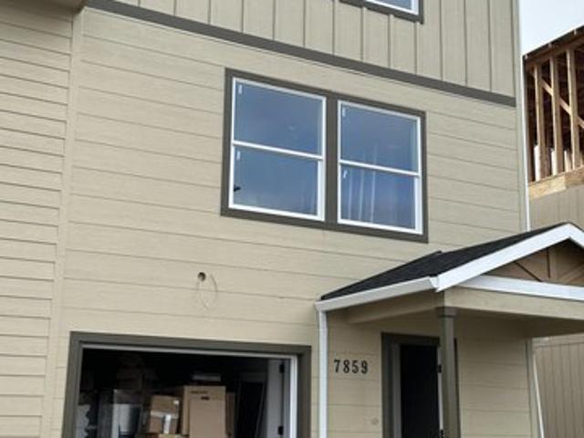 7859 28th St, White City, OR 97503