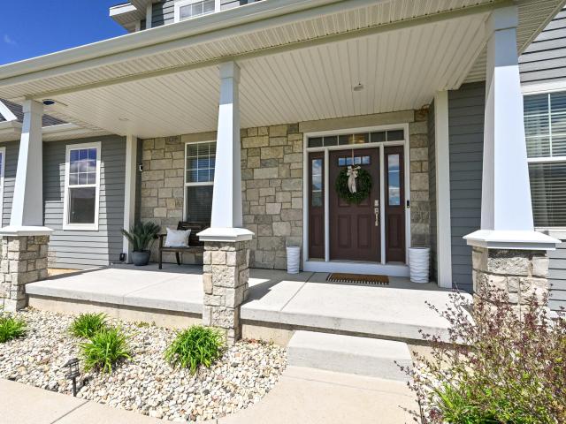 7850 W Mourning Dove Ln, Mequon, WI 53097 | MLS #1960 | Compass