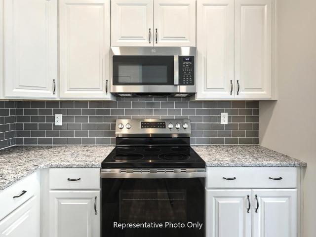 7851 Oakbrook Dr, Harrisburg, PA 17112 | MLS #PADA2052