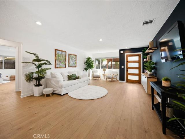 7851 Texhoma Ave, Northridge, CA 91325 | Compass