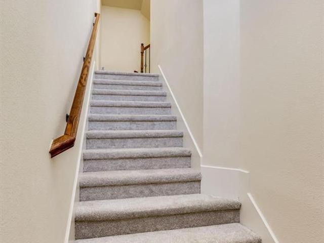 7852 Liverpool Lane