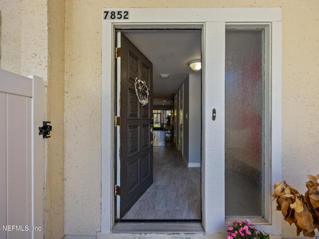 7852 Playa Del Rey Ct, Jacksonville, FL 32256 | MLS #2135